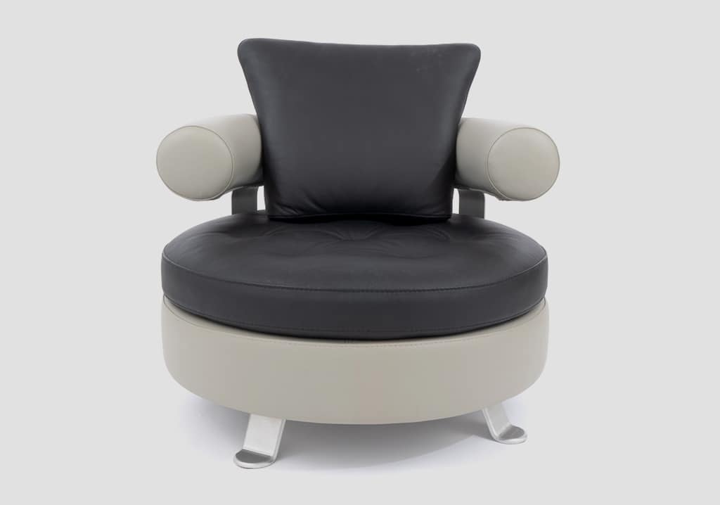 Two Formenti armchairs plus footstool by Mario Spinnelli - Jan Frantzen